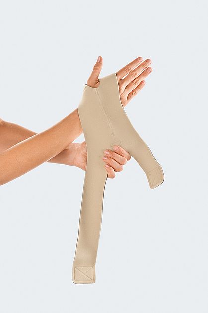 Medi circaid® juxtafit® essentials hand wrap – jjhealthcareproducts